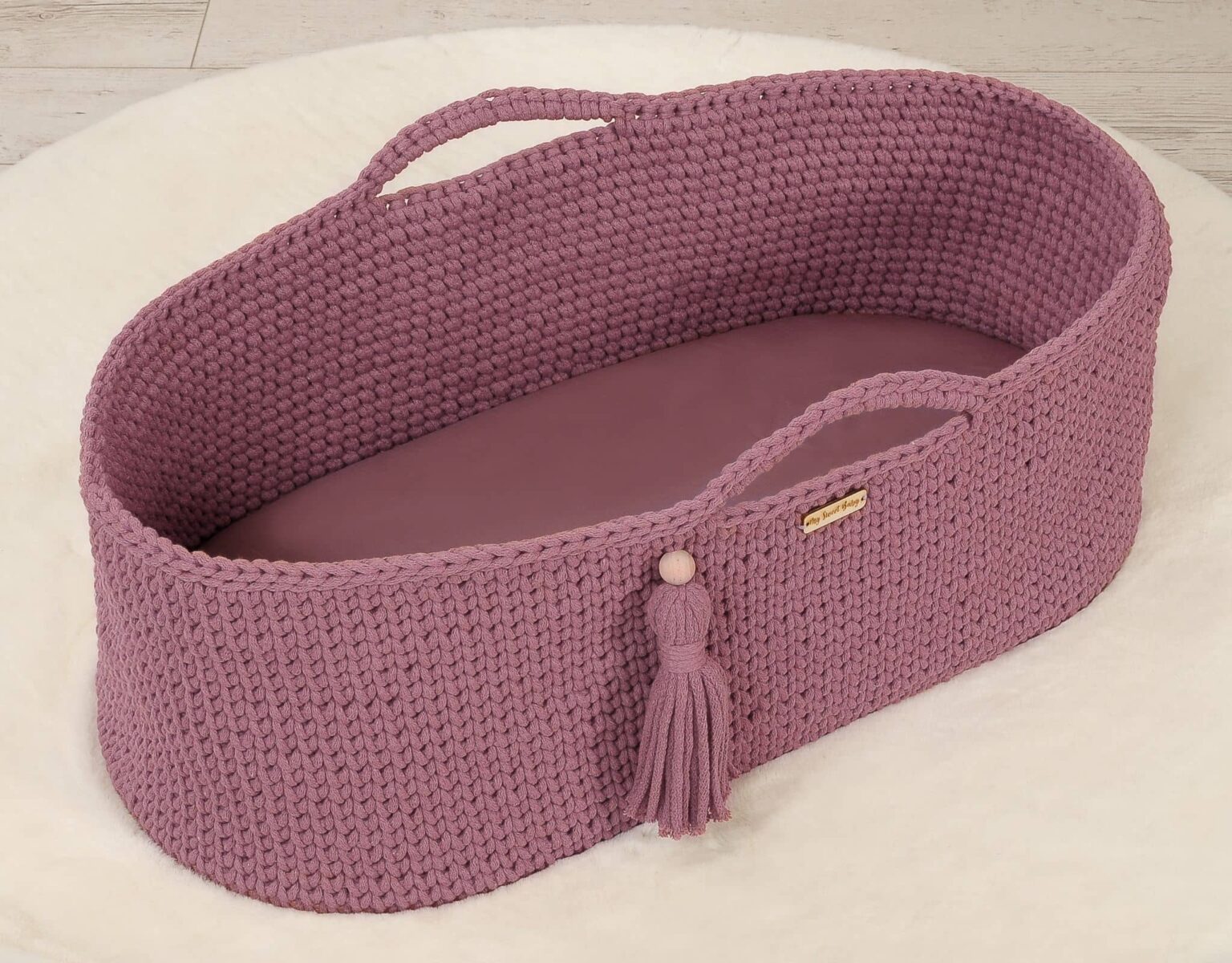 Moseskorb in BOHO Stil handgefertigt mit Matratze