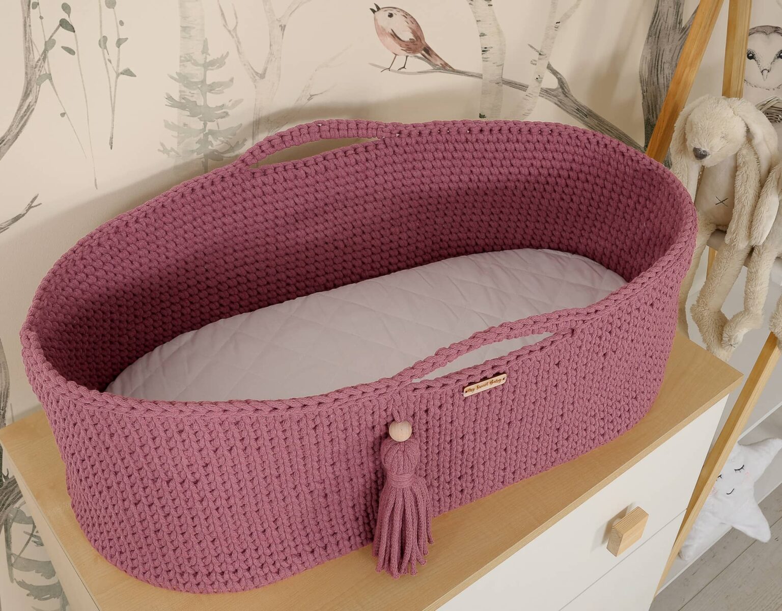 Moseskorb in BOHO Stil handgefertigt mit Matratze